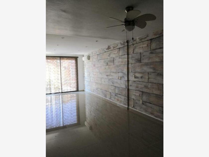 venta Casa en Mariano Escobedo, Veracruz, Veracruz (MX22-MK3331)- icasas.mx