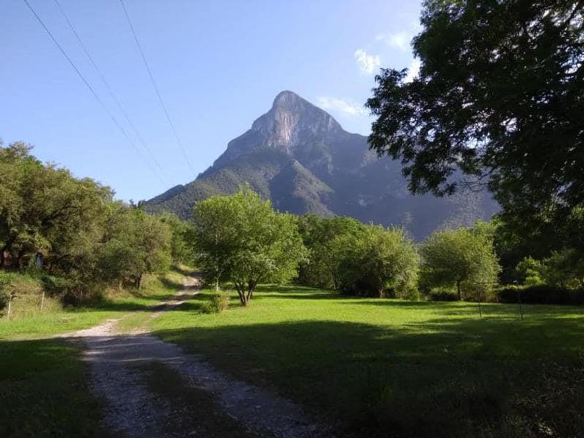 venta Quinta en Montemorelos Centro, Montemorelos (MX22-NE5503)- icasas.mx