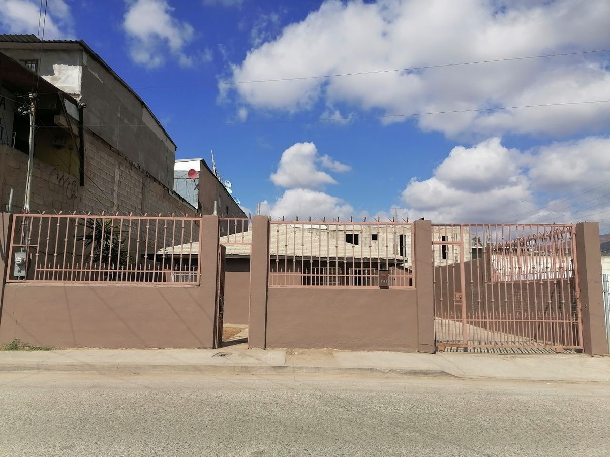 renta Casa en Las Torres, Tijuana, Tijuana (EB-ES1727)- icasas.mx
