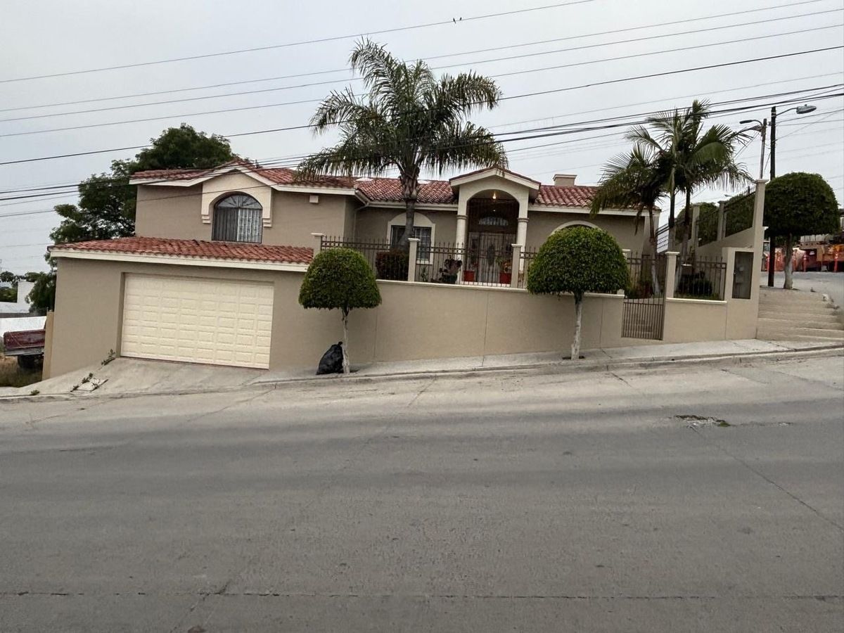 renta Casa en Santa Fe, Tijuana, Tijuana (EB-TC4179)- icasas.mx