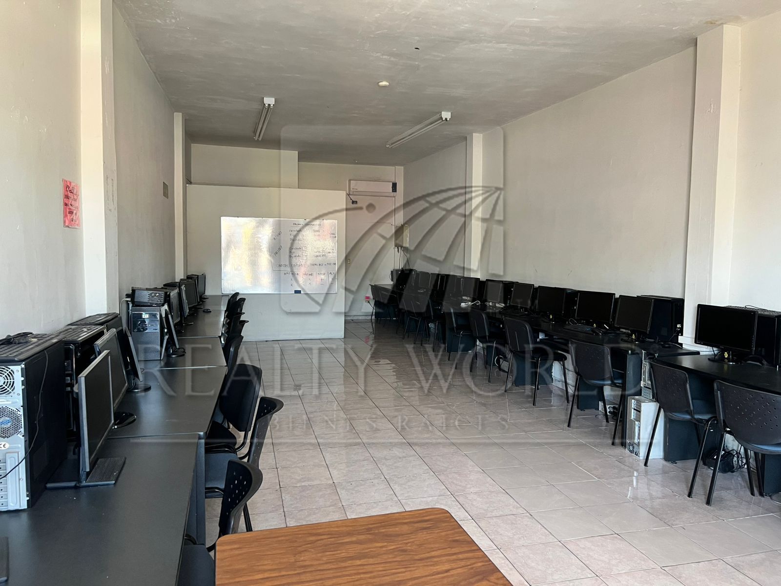 renta Local comercial en Apodaca Centro, Apodaca (40-LR-7980)- icasas.mx