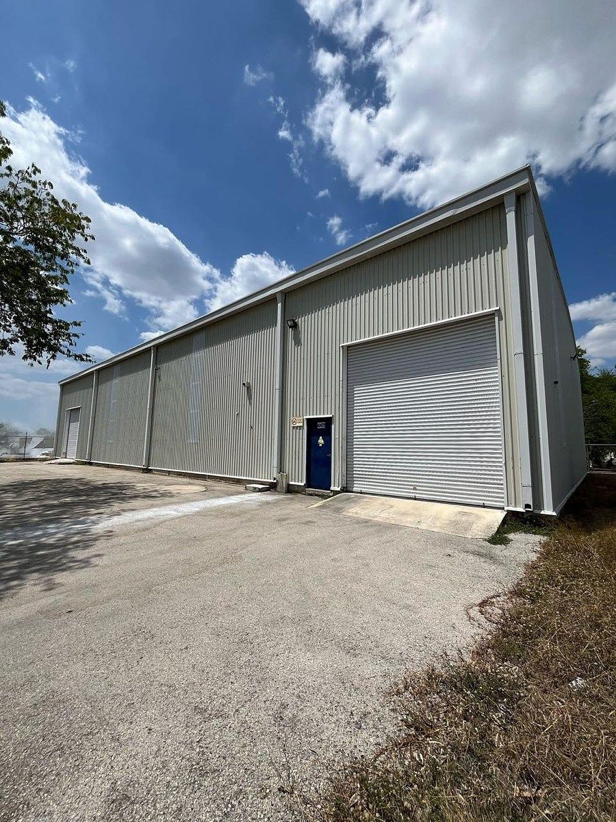 renta Local comercial en Umán, Yucatán (EB-WA5788)- icasas.mx