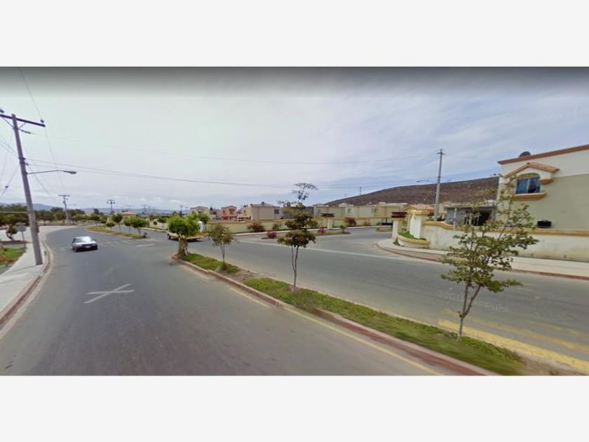 venta Casa en Villas del Rey, Ensenada (MX22-MU6146)- icasas.mx