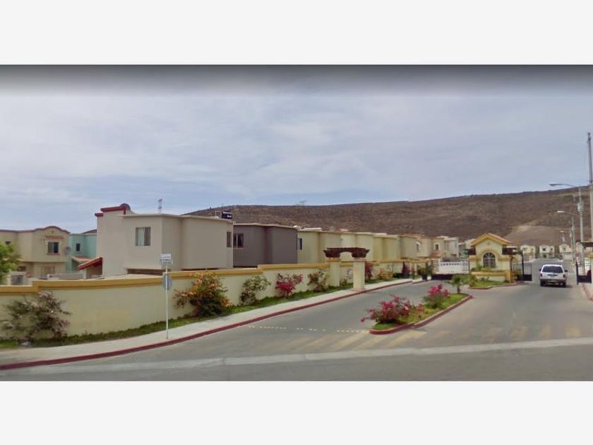 venta Casa en Villas del Rey, Ensenada (MX22-MU6146)- icasas.mx