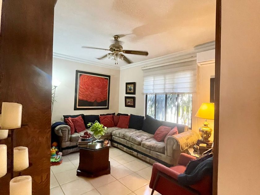 venta Casa en fraccionamiento en Cumbres Residencial, Hermosillo ...