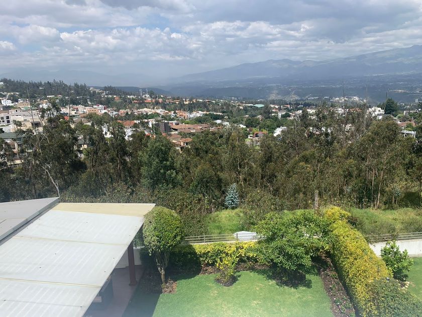 venta Casa en Cumbayá, Quito (VCAA0027)- icasas.ec