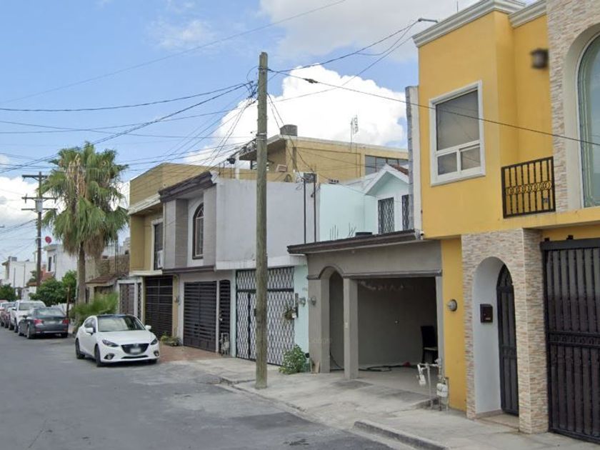 venta Casa en Riberas del Río, Guadalupe, Nuevo León (CNI-66)- icasas.mx