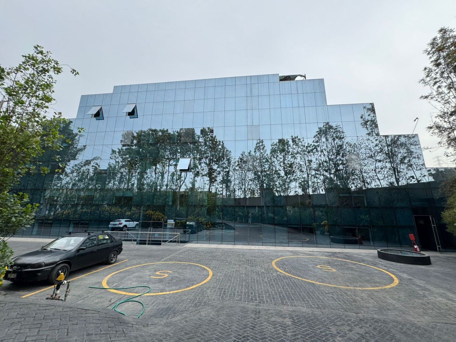 venta Oficina en La Planicie, La Molina (Edificio "La Molina" )- LaEncontre.com.pe