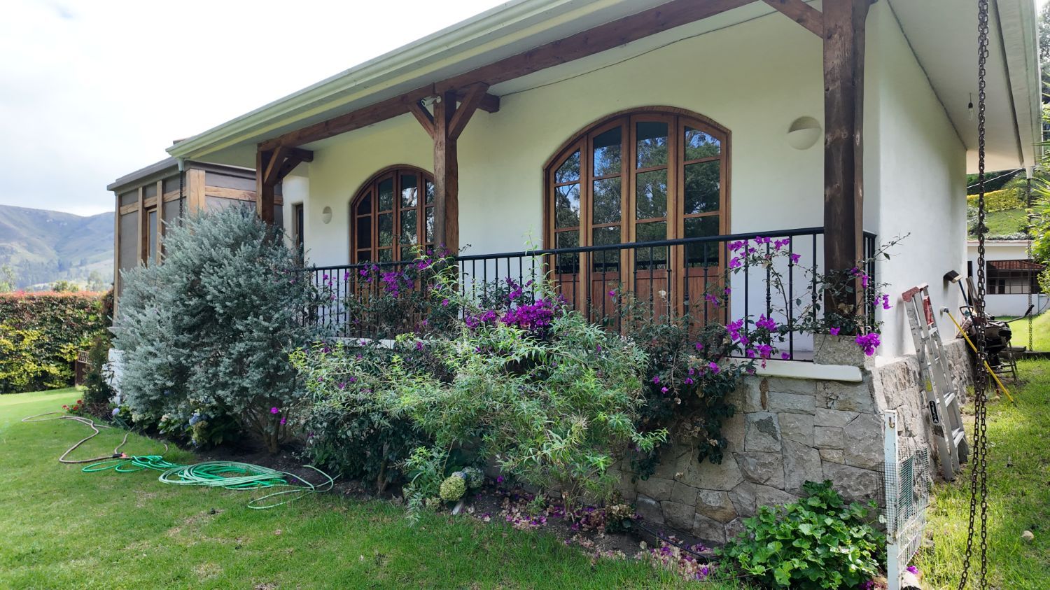 venta Casa en Challuabamba, Cuenca (XAV188)- icasas.ec