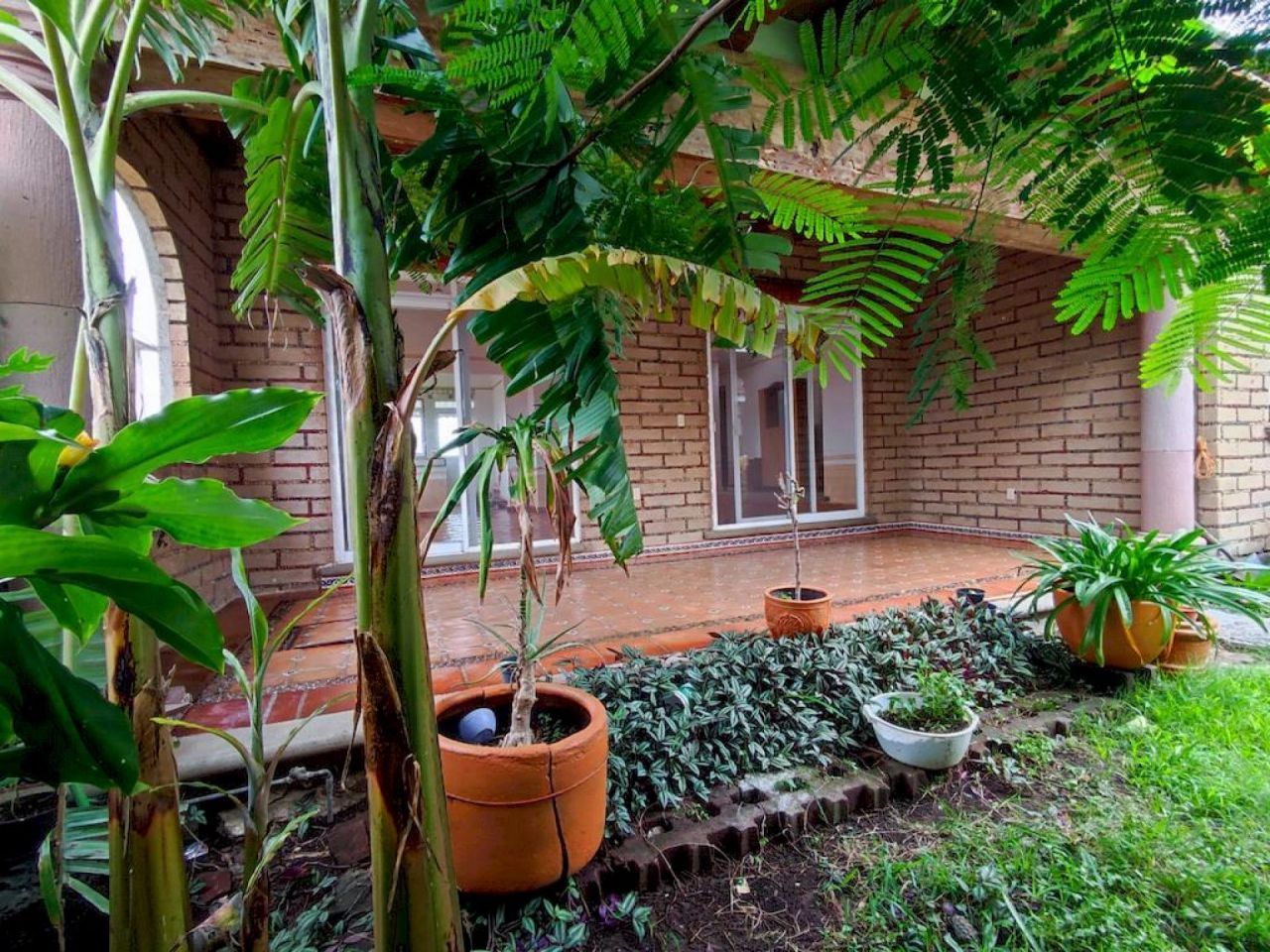 renta Casa en Lomas de Zompantle, Cuernavaca, Morelos (R237)- icasas.mx