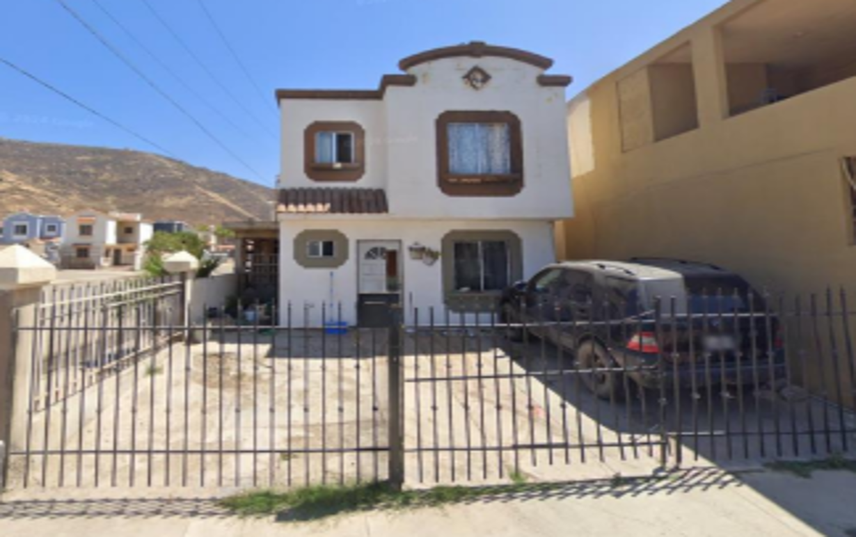 venta Casa en Villas del Rey, Ensenada - icasas.mx