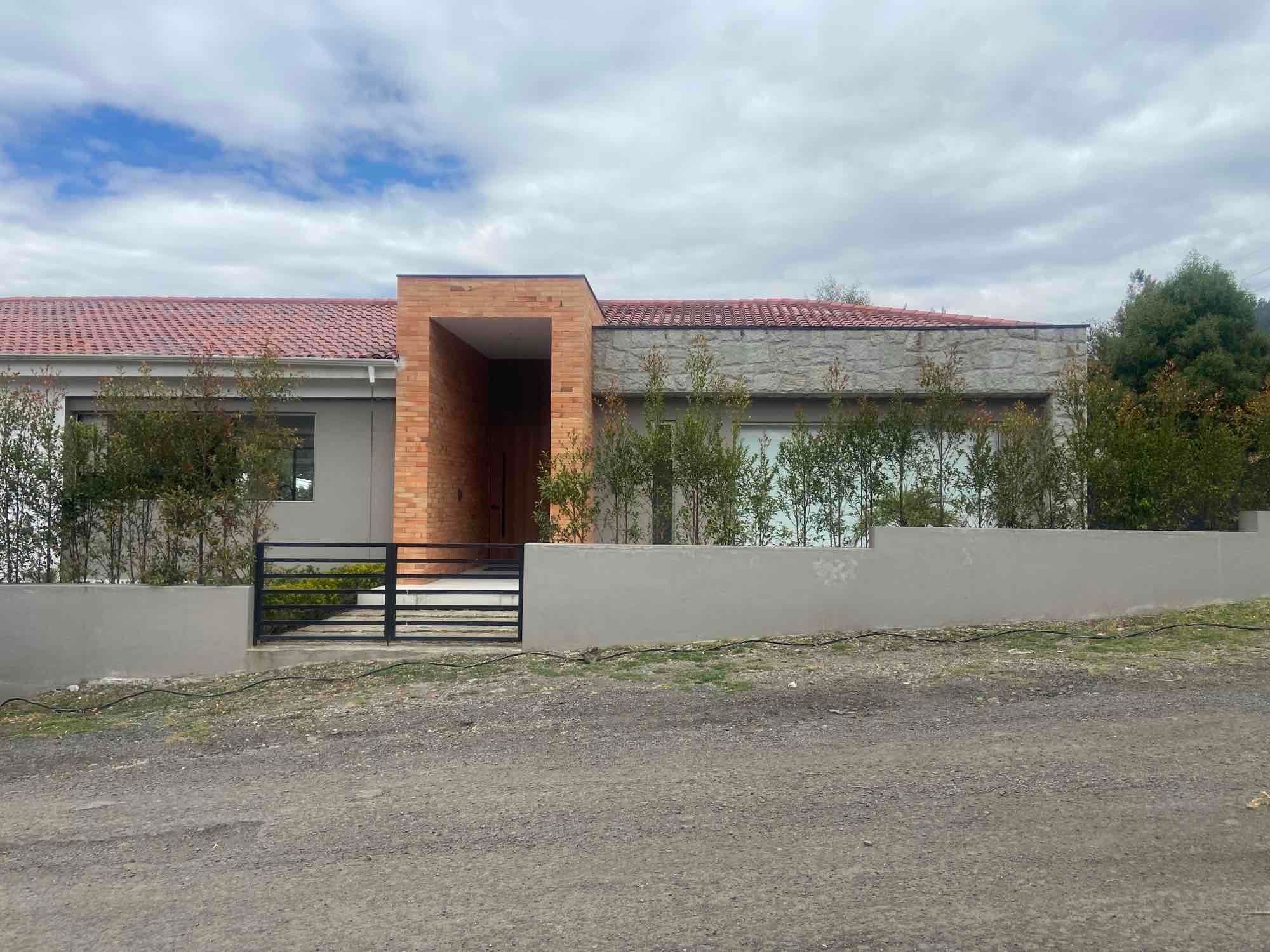 venta Casa en Challuabamba, Cuenca - icasas.ec