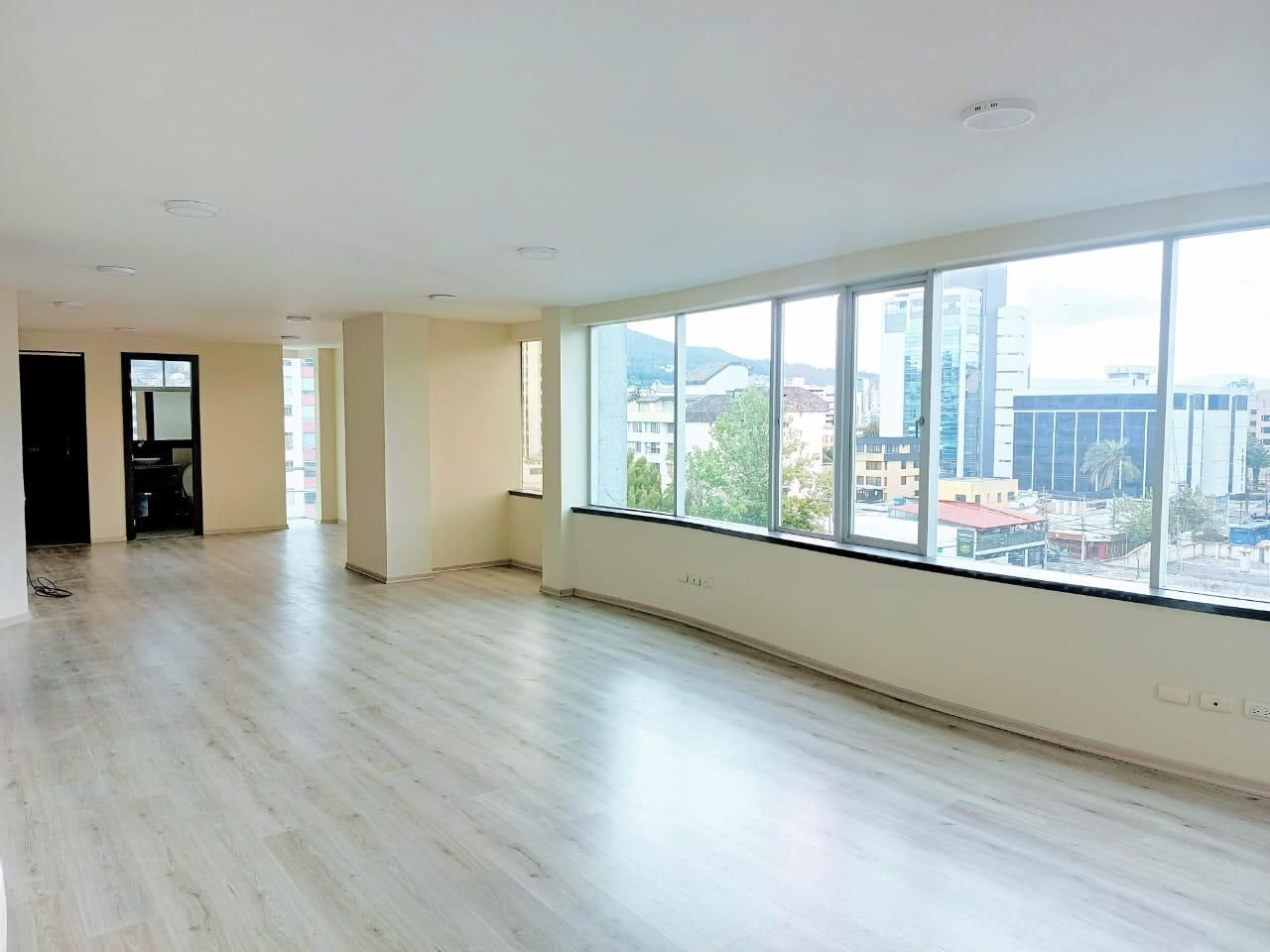 arriendo Oficina en Centro Histórico, Quito (Cris)- icasas.ec