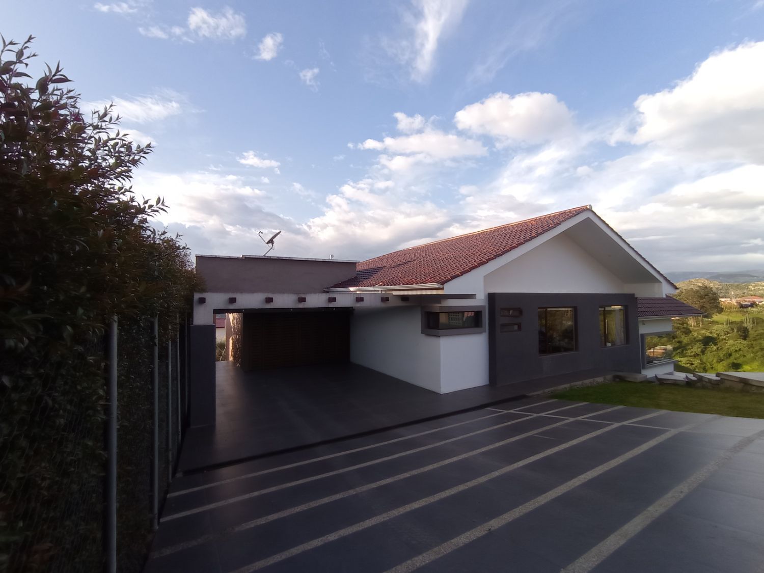 venta Casa en Challuabamba, Cuenca (XAV01)- icasas.ec